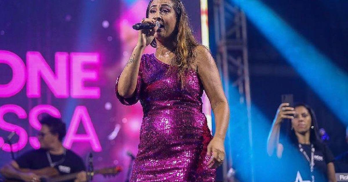 SIMONE LESSA, EX-CANTORA DA BANDA MAGNÍFICOS, LANÇA EP FORRÓ DAS ...