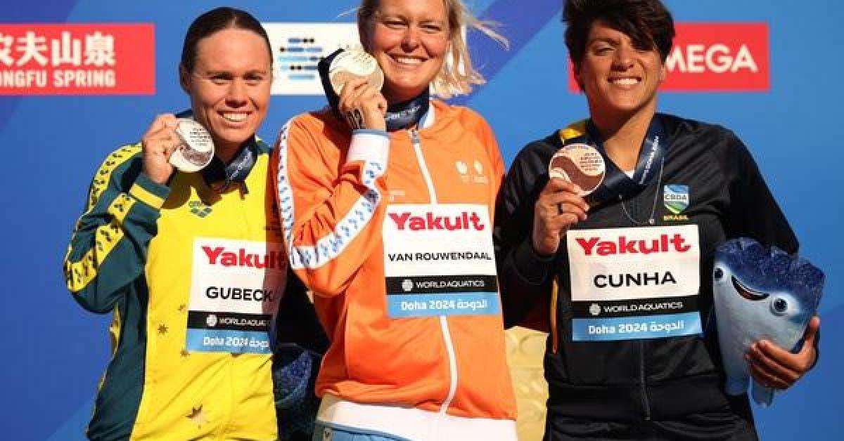 ANA MARCELA CONQUISTA A 17ª MEDALHA EM MUNDIAIS - O Tabuleiro